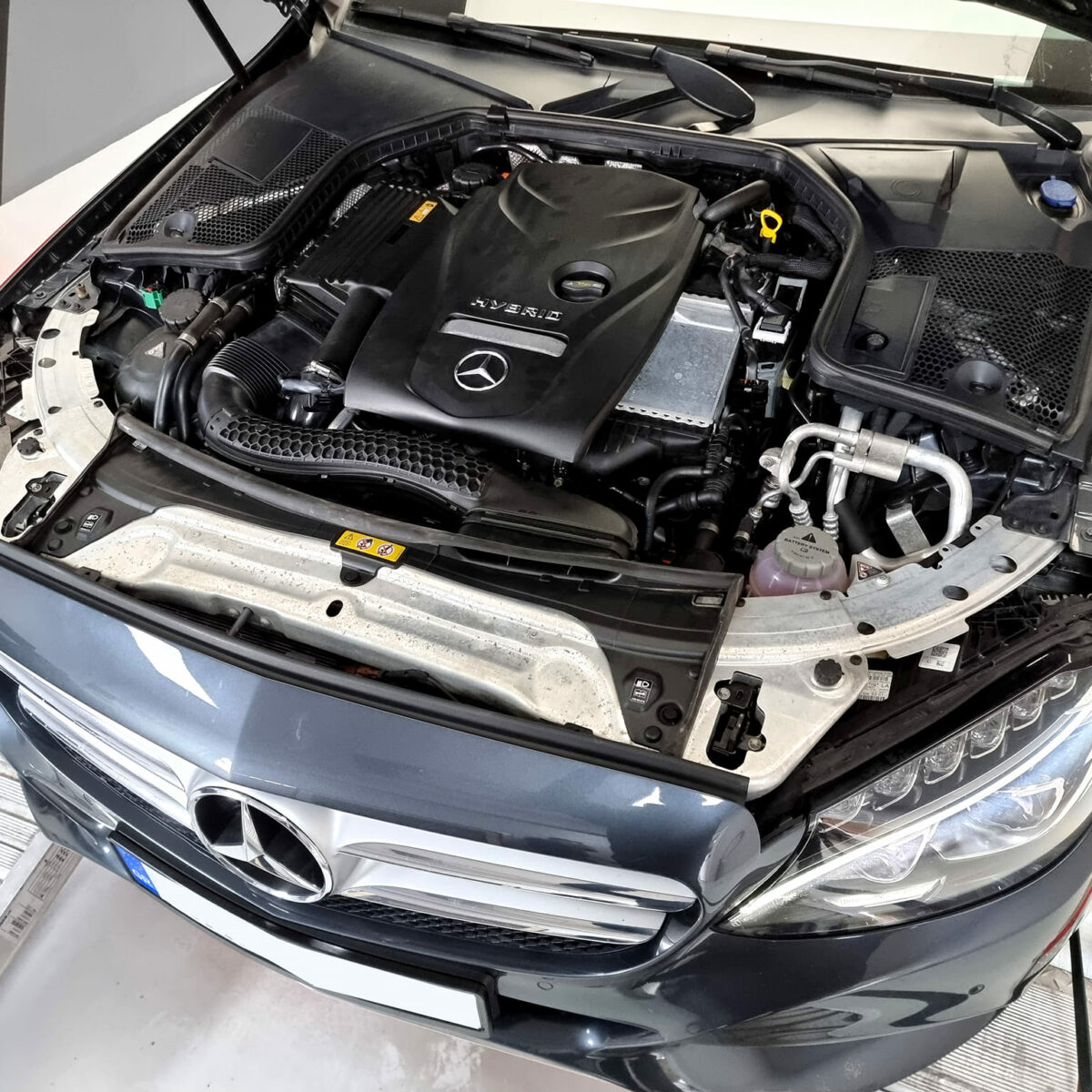 Mercedes-Benz W205 C350e (2.0T Hybrid) - PORFIRIS